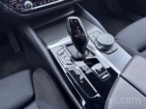 Zils BMW 530 2020 Rīga, ar dzinēja tilpumu 3.00 L un nobraukumu 212 tūkst. km par 21900 €, foto 16 vietnē AUTOMOTO.COM.LV