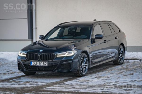 Zils BMW 530 2021 Rīga, ar dzinēja tilpumu 2.00 L un nobraukumu 0 tūkst. km par 27500 €, foto 1 vietnē AUTOMOTO.COM.LV