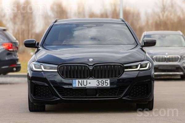 Blue BMW 530 2021 in Jelgava, with an engine capacity of 3.00 L and mileage of 147 thousand km for 33900 €, photo 3 on AUTOMOTO.COM.LV