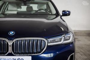 Blue BMW 530 2021 in Vilnius, with an engine capacity of 2.00 L and mileage of 71 thousand km for 33991 €, photo 8 on AUTOMOTO.COM.LV