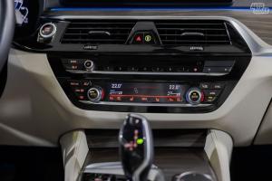 Blue BMW 530 2021 in Vilnius, with an engine capacity of 2.00 L and mileage of 71 thousand km for 33991 €, photo 28 on AUTOMOTO.COM.LV