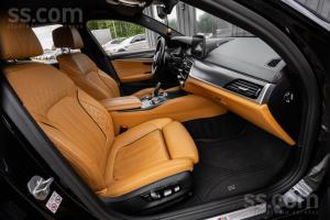 Zils BMW 530 2021 Jelgava, ar dzinēja tilpumu 3.00 L un nobraukumu 151 tūkst. km par 32900 €, foto 12 vietnē AUTOMOTO.COM.LV