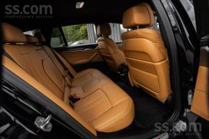 Zils BMW 530 2021 Jelgava, ar dzinēja tilpumu 3.00 L un nobraukumu 151 tūkst. km par 32900 €, foto 14 vietnē AUTOMOTO.COM.LV