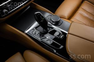 Zils BMW 530 2021 Jelgava, ar dzinēja tilpumu 3.00 L un nobraukumu 151 tūkst. km par 32900 €, foto 18 vietnē AUTOMOTO.COM.LV