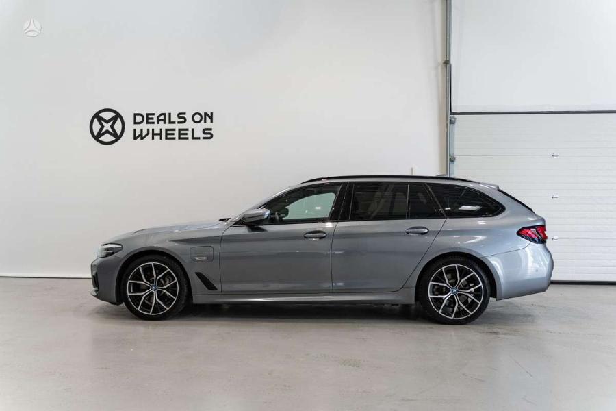 Zils BMW 530 2022 Viļņa, ar dzinēja tilpumu 2.00 L un nobraukumu 111 tūkst. km par 33900 €, foto 5 vietnē AUTOMOTO.COM.LV