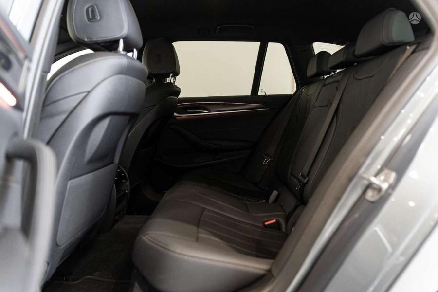 Zils BMW 530 2022 Viļņa, ar dzinēja tilpumu 2.00 L un nobraukumu 111 tūkst. km par 33900 €, foto 18 vietnē AUTOMOTO.COM.LV