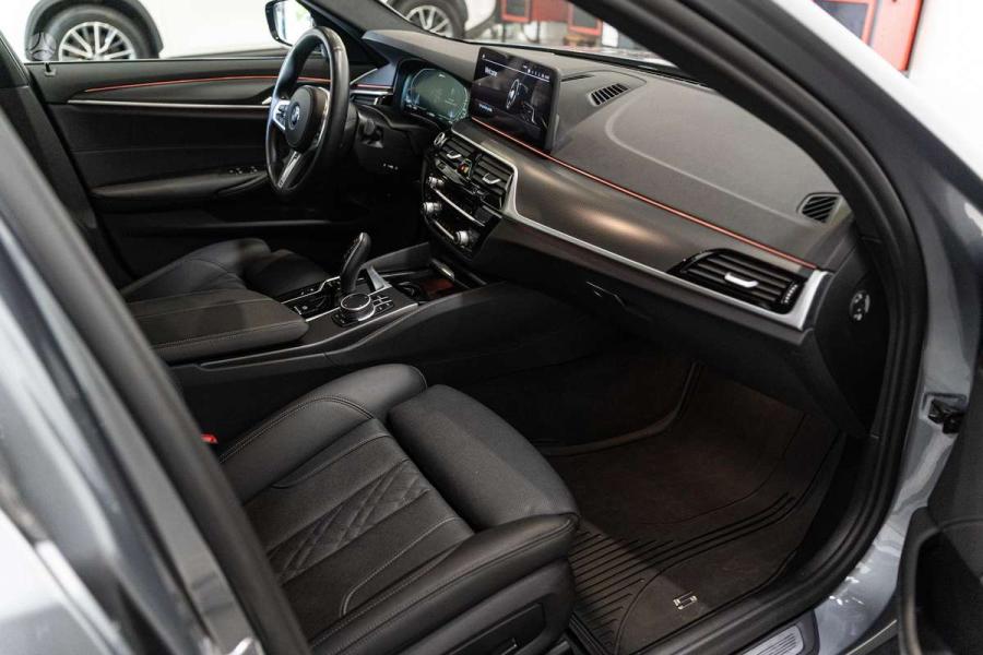 Zils BMW 530 2022 Viļņa, ar dzinēja tilpumu 2.00 L un nobraukumu 111 tūkst. km par 33900 €, foto 23 vietnē AUTOMOTO.COM.LV