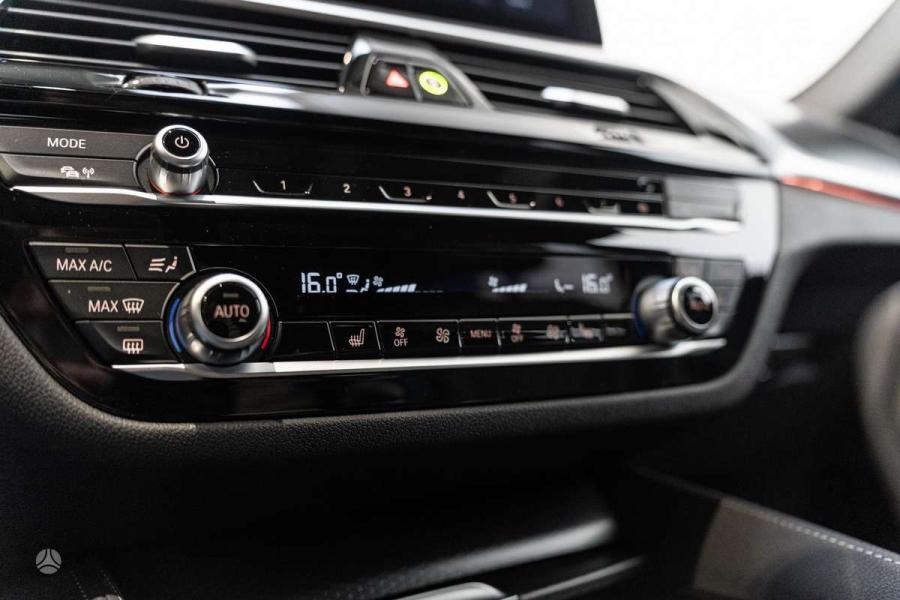Zils BMW 530 2022 Viļņa, ar dzinēja tilpumu 2.00 L un nobraukumu 111 tūkst. km par 33900 €, foto 29 vietnē AUTOMOTO.COM.LV