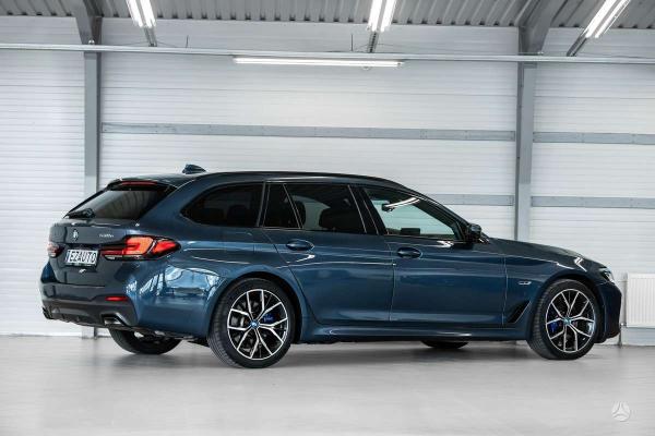 Zils BMW 530 2023 Tukums, ar dzinēja tilpumu 2.00 L un nobraukumu 179 tūkst. km par 28777 €, foto 3 vietnē AUTOMOTO.COM.LV