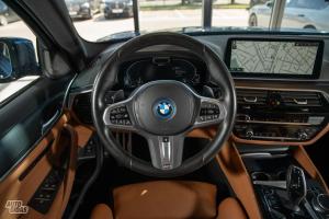 Zils BMW 530 2023 Kauņa, ar dzinēja tilpumu 2.00 L un nobraukumu 93 tūkst. km par 38771 €, foto 15 vietnē AUTOMOTO.COM.LV