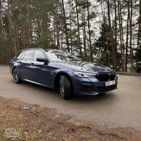 Blue BMW 530 2024 in Vilnius, with an engine capacity of 2.00 L and mileage of 45 thousand km for 39000 €, photo 2 on AUTOMOTO.COM.LV