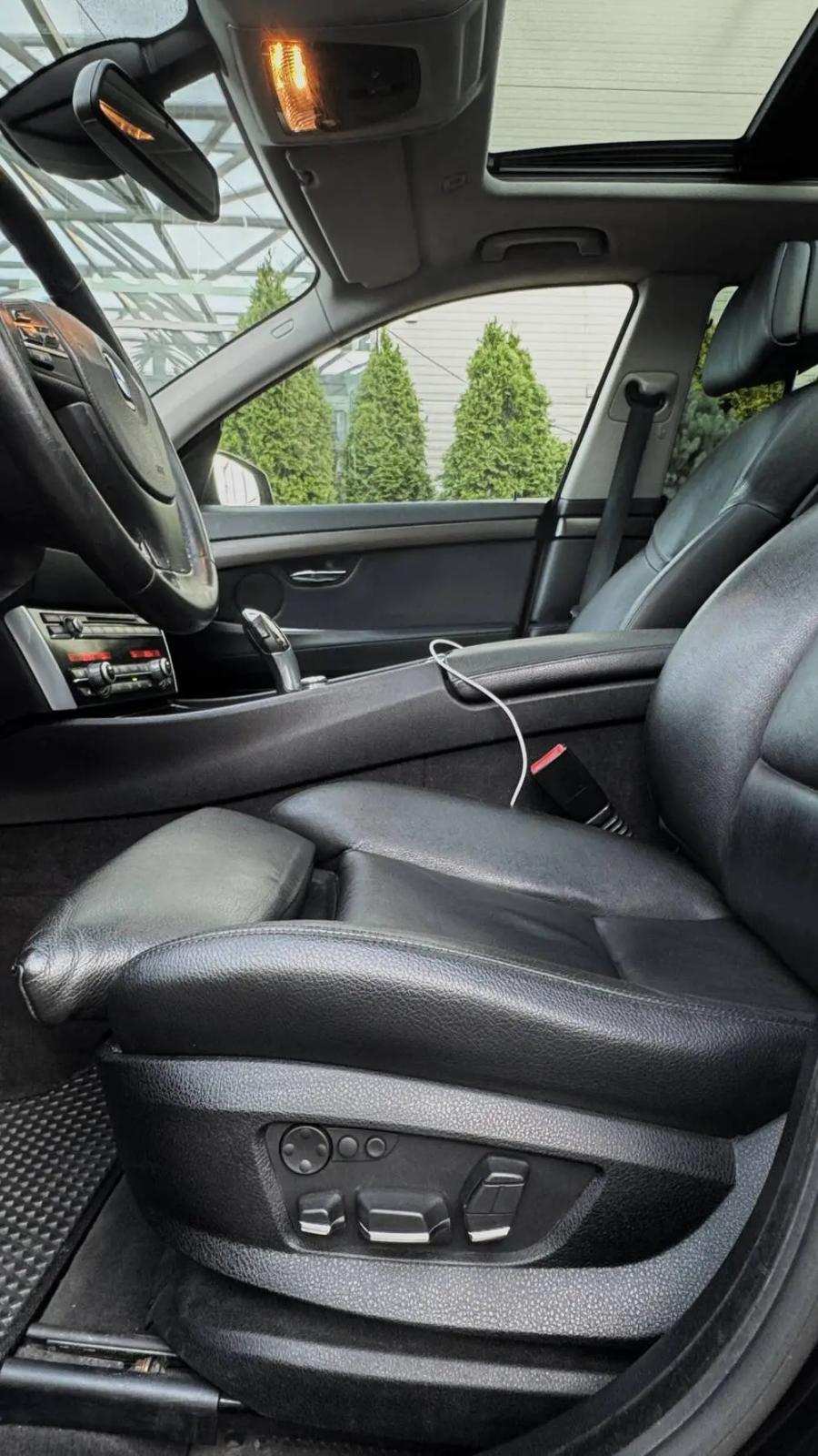 Brūns BMW 530 2012 Rīga, ar dzinēja tilpumu 3.00 L un nobraukumu 337 tūkst. km par 8400 €, foto 12 vietnē AUTOMOTO.COM.LV