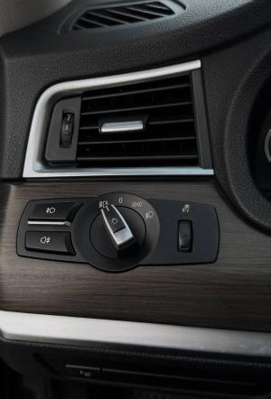 Brūns BMW 530 2012 Rīga, ar dzinēja tilpumu 3.00 L un nobraukumu 337 tūkst. km par 8400 €, foto 19 vietnē AUTOMOTO.COM.LV