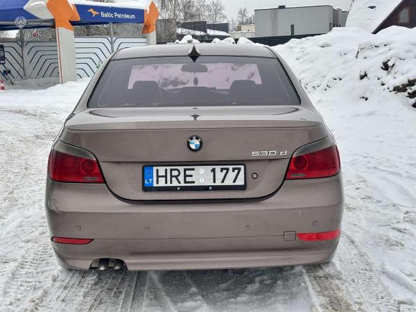 Brown BMW 530 2004 in Vilnius, with an engine capacity of 3.00 L and mileage of 390 thousand km for 2850 €, photo 4 on AUTOMOTO.COM.LV