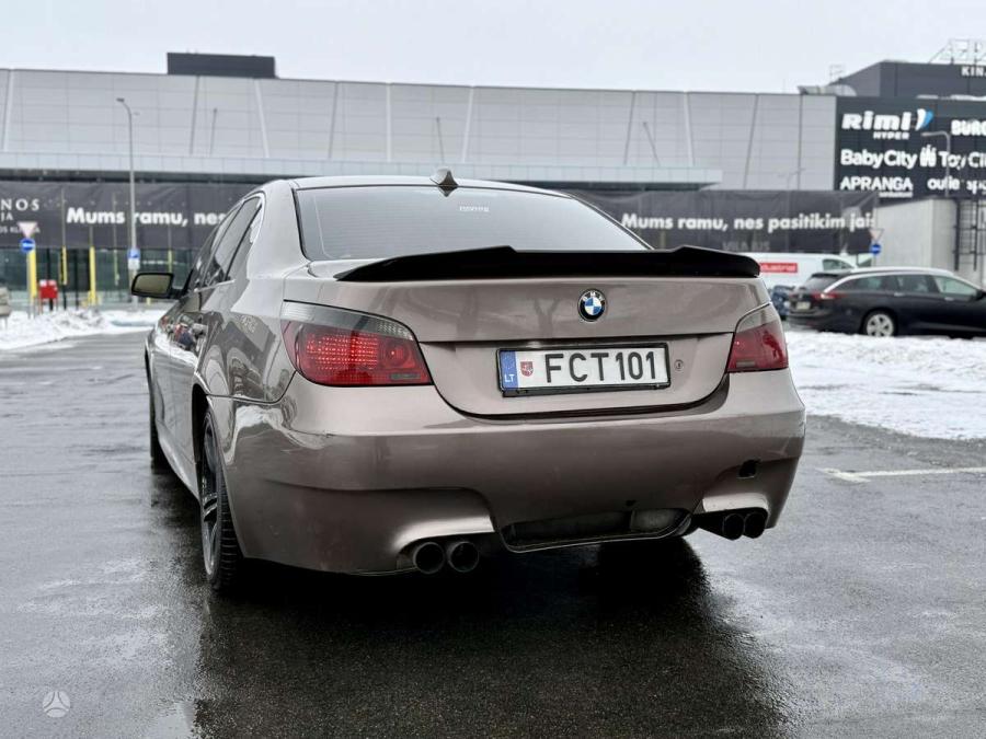 Brūns BMW 530 2005 Viļņa, ar dzinēja tilpumu 2.99 L un nobraukumu 500 tūkst. km par 2650 €, foto 2 vietnē AUTOMOTO.COM.LV
