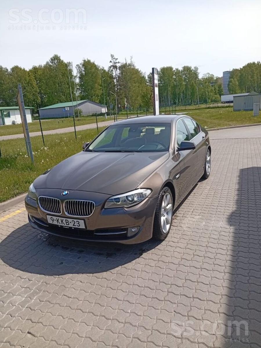 Brown BMW 530 2011 in Cesis, with an engine capacity of 3.00 L and mileage of 0 thousand km for 6700 €, photo 3 on AUTOMOTO.COM.LV