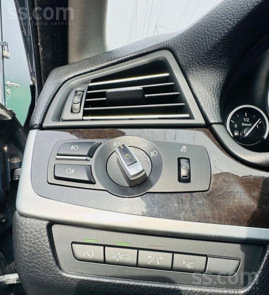 Brown BMW 530 2013 in Riga, with an engine capacity of 3.00 L and mileage of 350 thousand km for 11450 €, photo 9 on AUTOMOTO.COM.LV