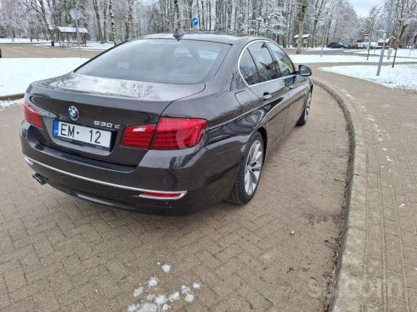 Brown BMW 530 2014 in Riga, with an engine capacity of 3.00 L and mileage of 238 thousand km for 15530 €, photo 4 on AUTOMOTO.COM.LV