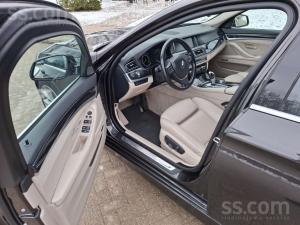 Brown BMW 530 2014 in Riga, with an engine capacity of 3.00 L and mileage of 238 thousand km for 15530 €, photo 5 on AUTOMOTO.COM.LV