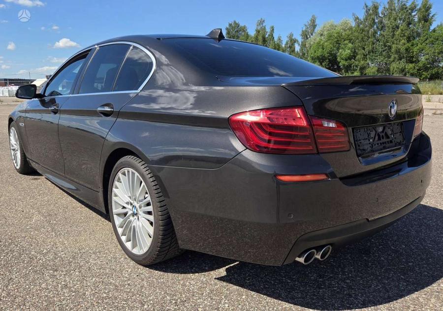 Brown BMW 530 2014 in Kaunas, with an engine capacity of 2.99 L and mileage of 280 thousand km for 11550 €, photo 9 on AUTOMOTO.COM.LV