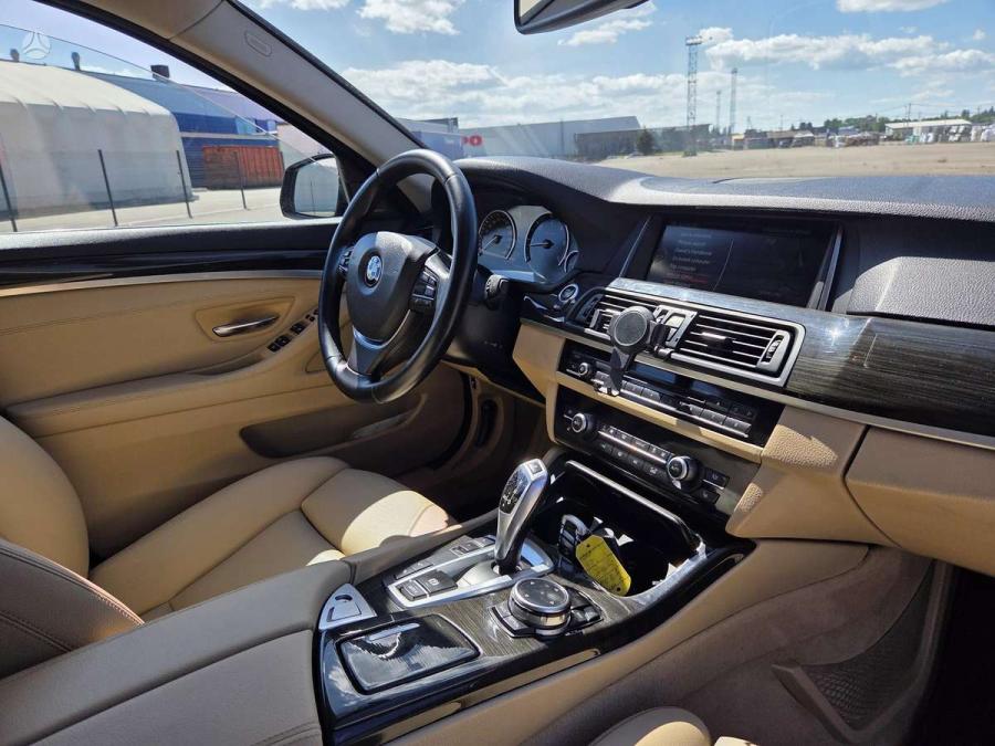 Brown BMW 530 2014 in Kaunas, with an engine capacity of 2.99 L and mileage of 280 thousand km for 11550 €, photo 12 on AUTOMOTO.COM.LV