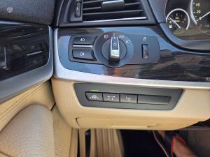 Brown BMW 530 2014 in Kaunas, with an engine capacity of 2.99 L and mileage of 280 thousand km for 11550 €, photo 14 on AUTOMOTO.COM.LV