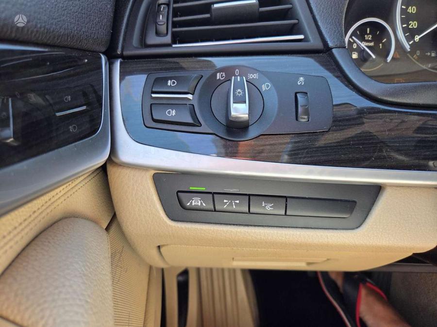 Brown BMW 530 2014 in Kaunas, with an engine capacity of 2.99 L and mileage of 280 thousand km for 11550 €, photo 14 on AUTOMOTO.COM.LV