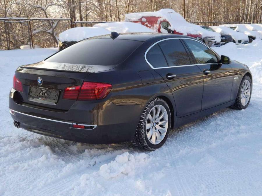 Brūns BMW 530 2015 Viļņa, ar dzinēja tilpumu 2.99 L un nobraukumu 270 tūkst. km par 9000 €, foto 4 vietnē AUTOMOTO.COM.LV