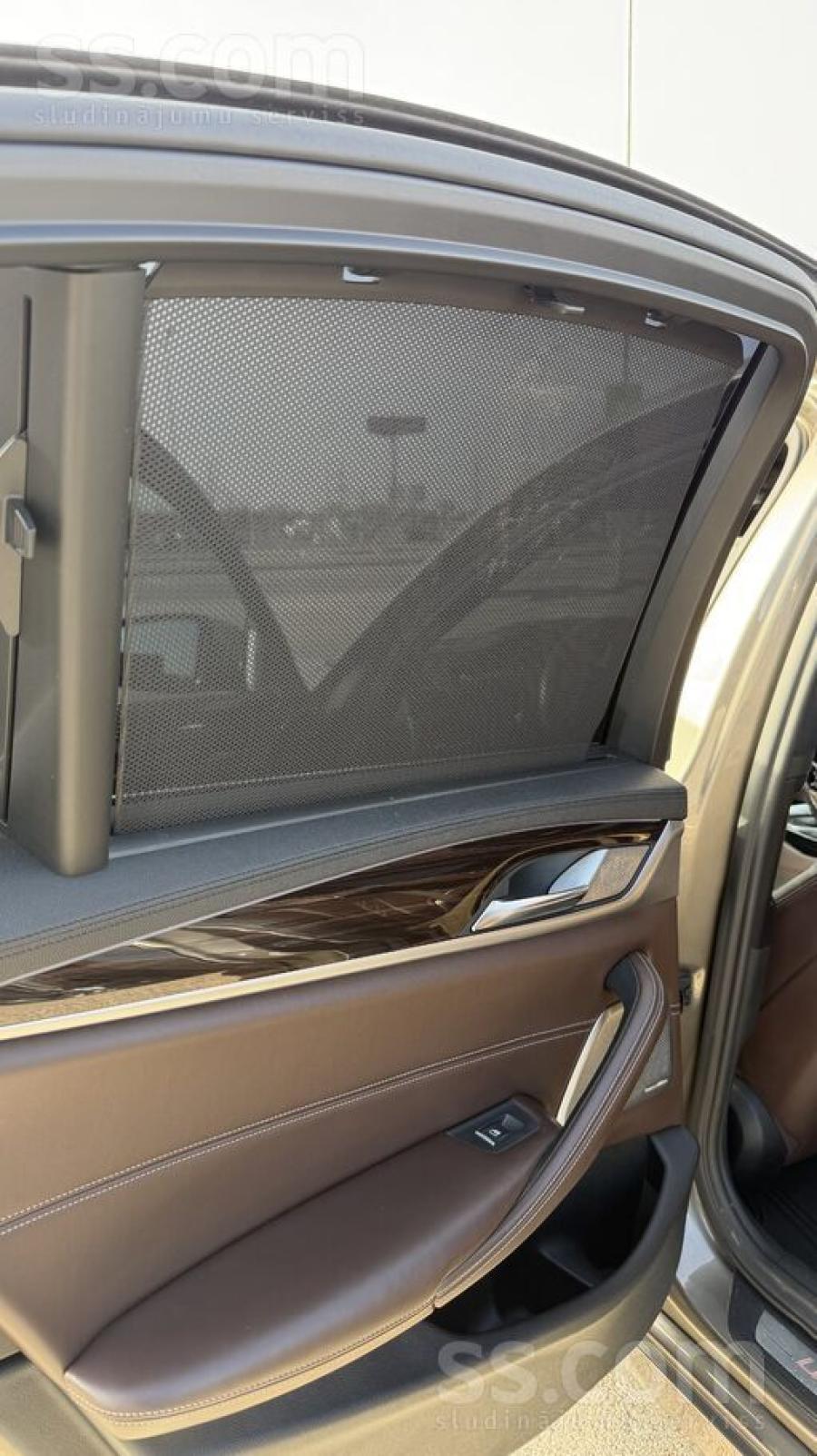 Brown BMW 530 2016 in Riga, with an engine capacity of 3.00 L and mileage of 255 thousand km for 23000 €, photo 17 on AUTOMOTO.COM.LV