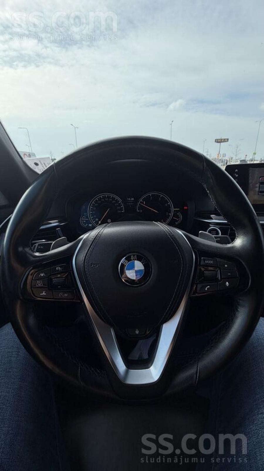 Brown BMW 530 2016 in Riga, with an engine capacity of 3.00 L and mileage of 255 thousand km for 23000 €, photo 18 on AUTOMOTO.COM.LV