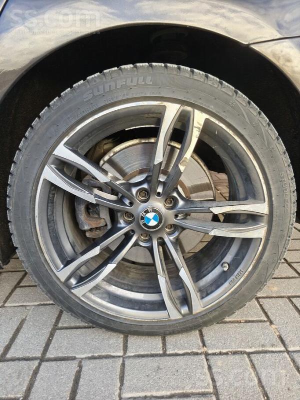 Brown BMW 530 2017 in Riga, with an engine capacity of 3.00 L and mileage of 190 thousand km for 25900 €, photo 5 on AUTOMOTO.COM.LV