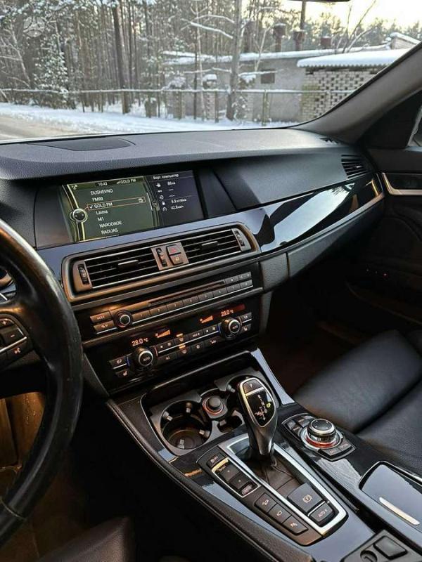 Brūns BMW 530 2011 Druskininkai, ar dzinēja tilpumu 2.99 L un nobraukumu 497 tūkst. km par 7900 €, foto 5 vietnē AUTOMOTO.COM.LV