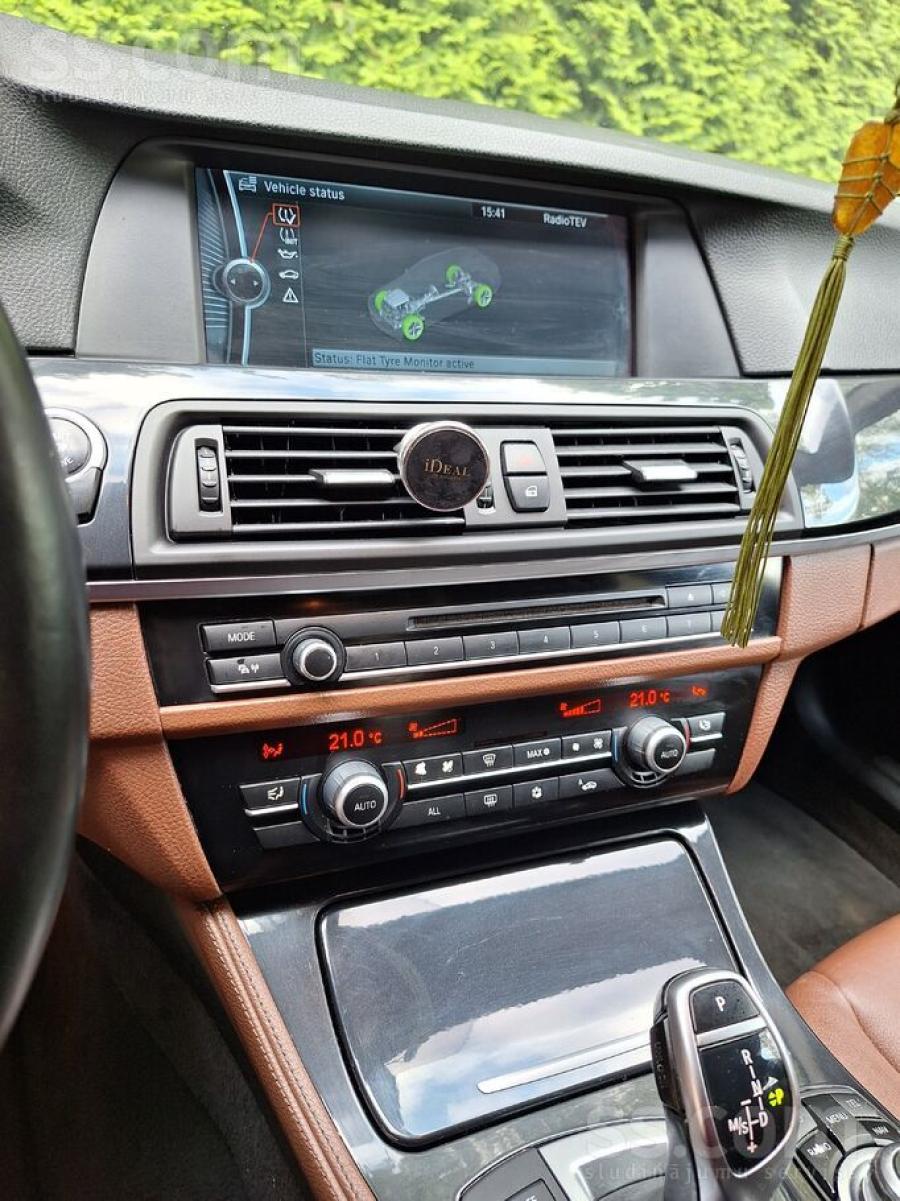 Brown BMW 530 2011 in Riga, with an engine capacity of 3.00 L and mileage of 410 thousand km for 7100 €, photo 13 on AUTOMOTO.COM.LV
