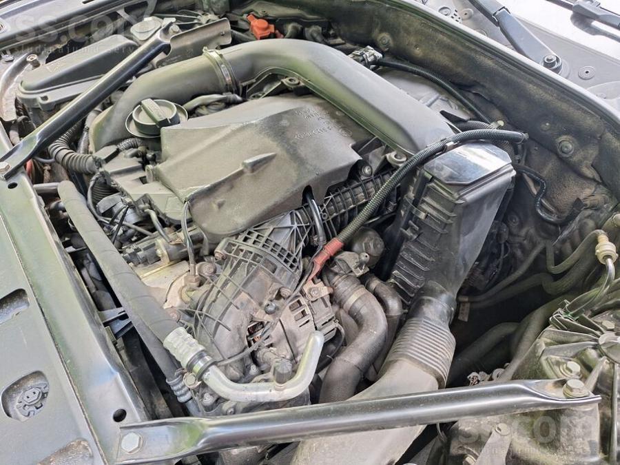 Brown BMW 530 2011 in Riga, with an engine capacity of 3.00 L and mileage of 410 thousand km for 7100 €, photo 20 on AUTOMOTO.COM.LV