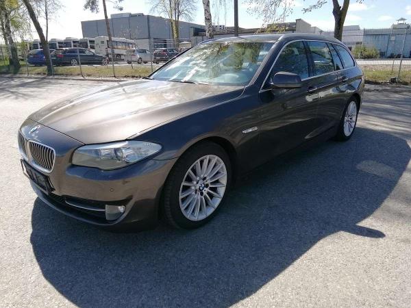 Brown BMW 530 2011 in Marijampole, with an engine capacity of 2.99 L and mileage of 300 thousand km for 6499 €, photo 10 on AUTOMOTO.COM.LV