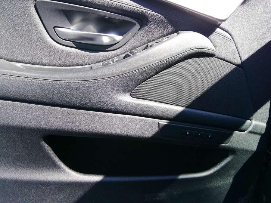 Brown BMW 530 2011 in Marijampole, with an engine capacity of 2.99 L and mileage of 300 thousand km for 6499 €, photo 18 on AUTOMOTO.COM.LV