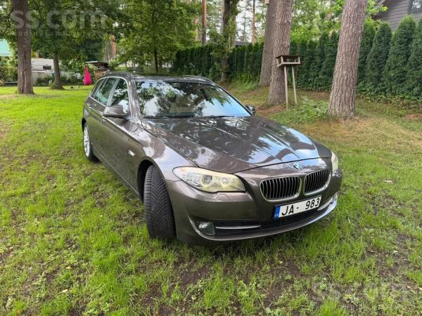 Brown BMW 530 2012 in Riga, with an engine capacity of 3.00 L and mileage of 359 thousand km for 9900 €, photo 6 on AUTOMOTO.COM.LV