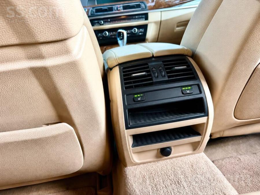 Brūns BMW 530 2012 Rīga, ar dzinēja tilpumu 3.00 L un nobraukumu 359 tūkst. km par 9900 €, foto 16 vietnē AUTOMOTO.COM.LV