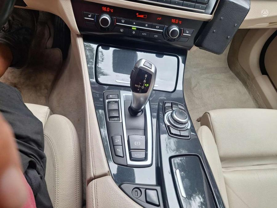 Brūns BMW 530 2012 Utena, ar dzinēja tilpumu 2.99 L un nobraukumu 337 tūkst. km par 7700 €, foto 16 vietnē AUTOMOTO.COM.LV