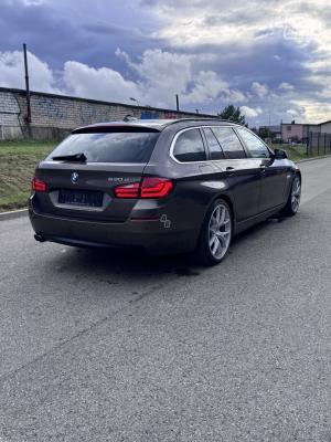 Brown BMW 530 2012 in Kaunas, with an engine capacity of 3.00 L and mileage of 332 thousand km for 8700 €, photo 7 on AUTOMOTO.COM.LV
