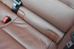 Brown BMW 530 2012 in Riga, with an engine capacity of 2.99 L and mileage of 210 thousand km for 8450 €, photo 29 on AUTOMOTO.COM.LV