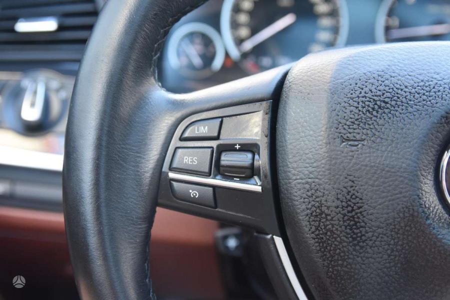 Brown BMW 530 2012 in Riga, with an engine capacity of 2.99 L and mileage of 210 thousand km for 8450 €, photo 33 on AUTOMOTO.COM.LV