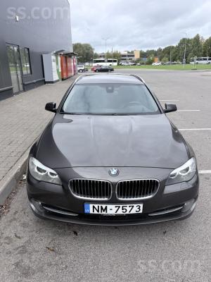 Brown BMW 530 2012 in Riga, with an engine capacity of 3.00 L and mileage of 303 thousand km for 8800 €, photo 5 on AUTOMOTO.COM.LV