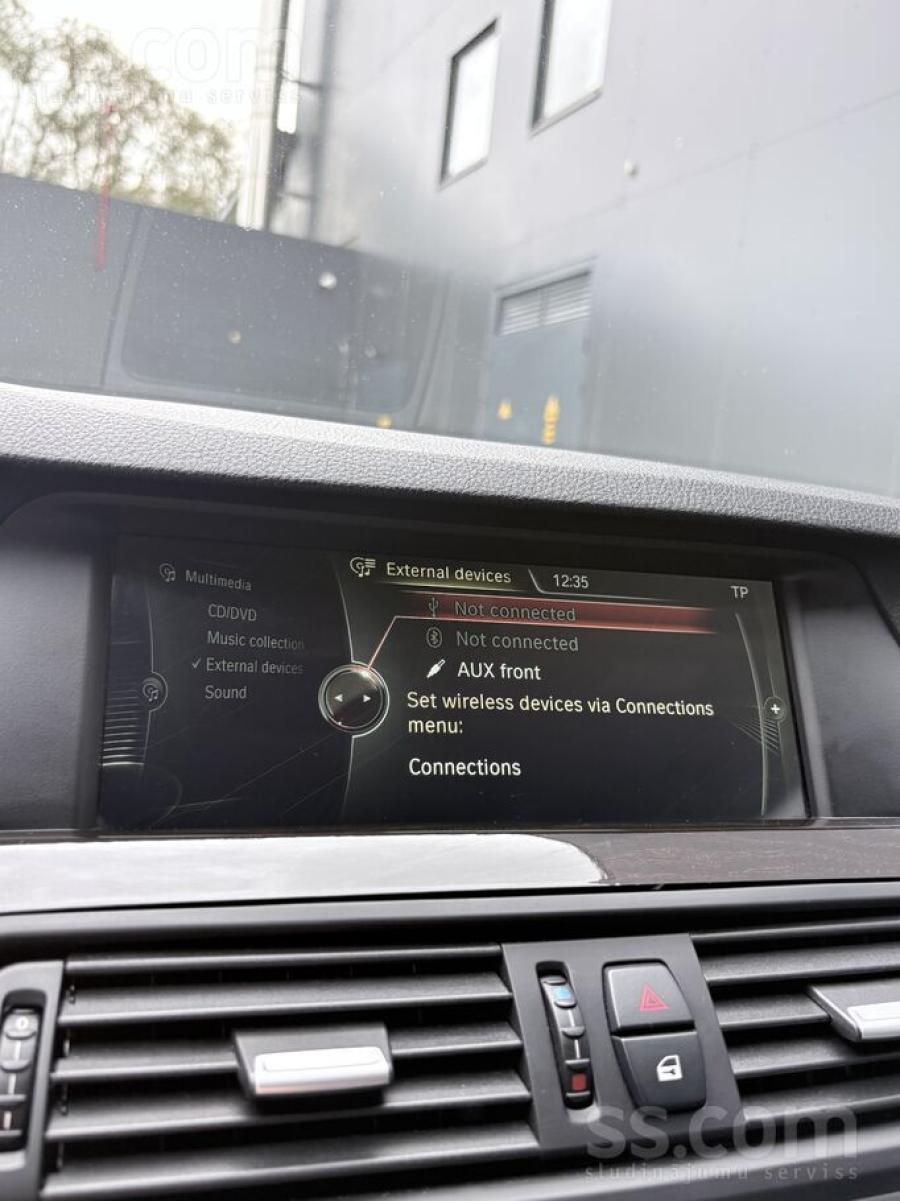 Brown BMW 530 2012 in Riga, with an engine capacity of 3.00 L and mileage of 303 thousand km for 8800 €, photo 17 on AUTOMOTO.COM.LV