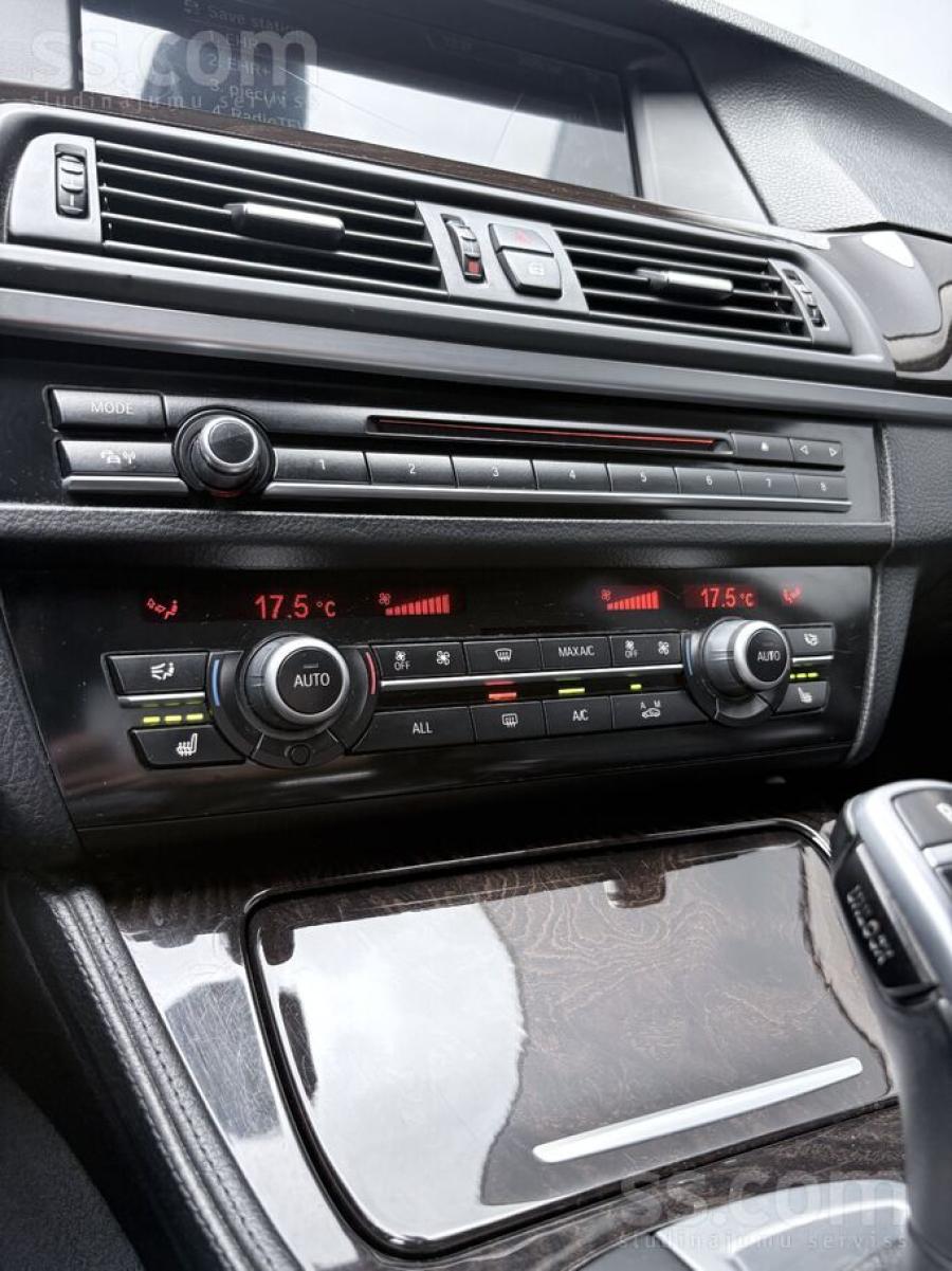 Brown BMW 530 2012 in Riga, with an engine capacity of 3.00 L and mileage of 303 thousand km for 8800 €, photo 19 on AUTOMOTO.COM.LV