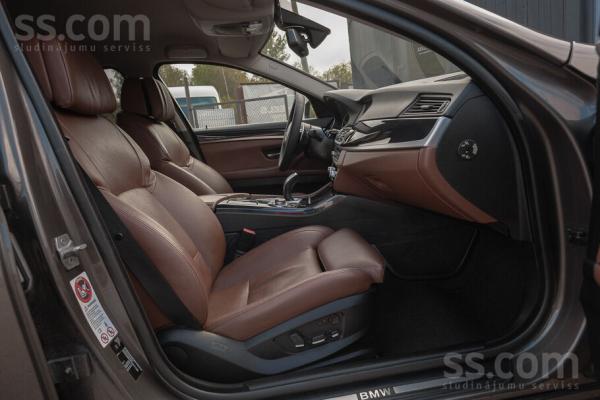 Brown BMW 530 2012 in Jelgava, with an engine capacity of 3.00 L and mileage of 355 thousand km for 10900 €, photo 8 on AUTOMOTO.COM.LV