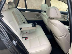 Brūns BMW 530 2013 Plungė, ar dzinēja tilpumu 2.99 L un nobraukumu 234 tūkst. km par 9998 €, foto 18 vietnē AUTOMOTO.COM.LV