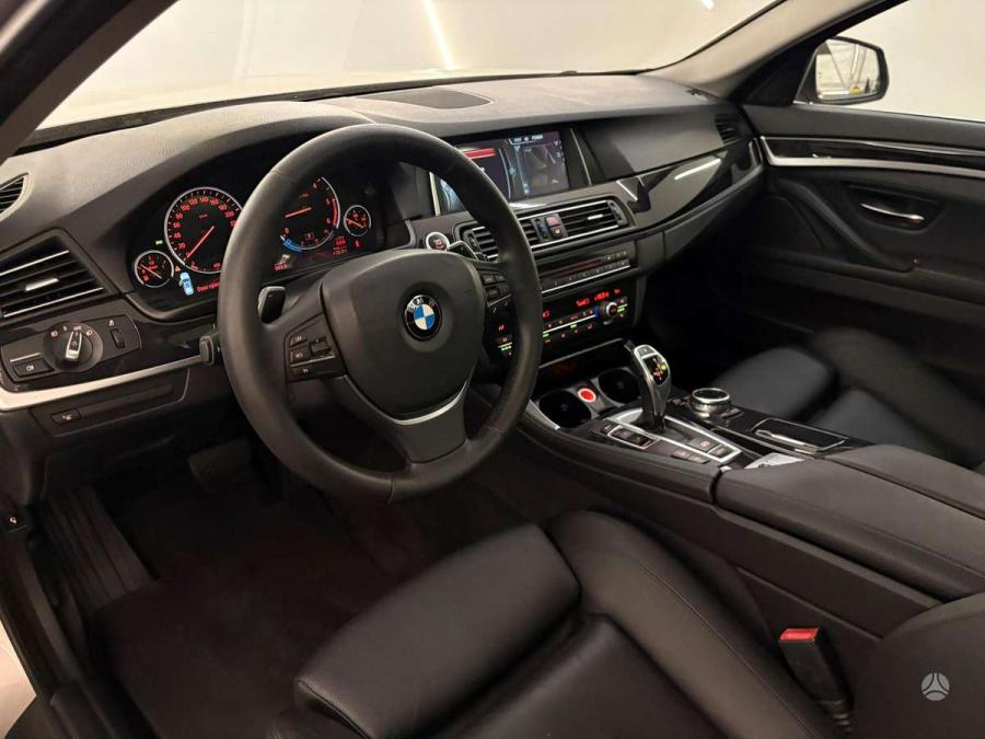 Brown BMW 530 2014 in Marijampole, with an engine capacity of 2.99 L and mileage of 356 thousand km for 9999 €, photo 3 on AUTOMOTO.COM.LV