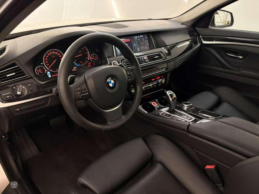 Brown BMW 530 2014 in Marijampole, with an engine capacity of 2.99 L and mileage of 356 thousand km for 9150 €, photo 3 on AUTOMOTO.COM.LV