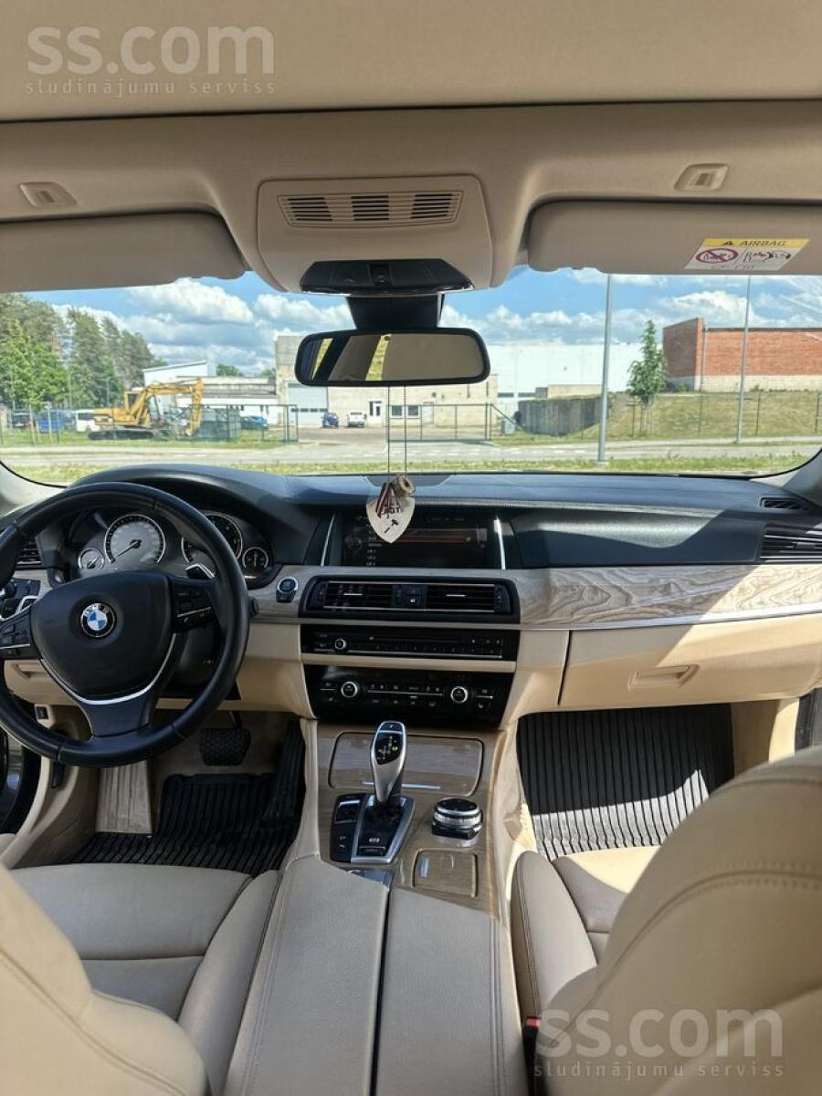 Brown BMW 530 2015 in Valmiera, with an engine capacity of 3.00 L and mileage of 300 thousand km for 14210 €, photo 8 on AUTOMOTO.COM.LV